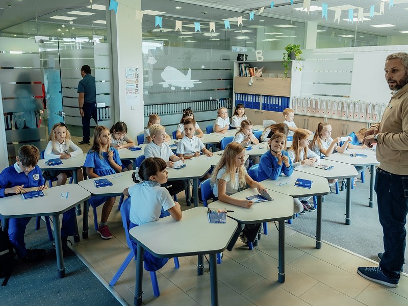 High-Paid International School Jobs | Teach Abroad - TEFL UK